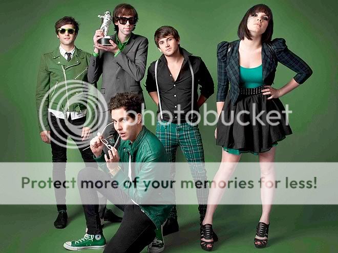 if you listen you can hear me on the radio | Garbage On The Radio